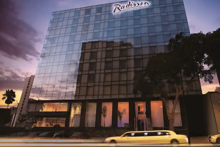 Regala Radisson Hotel Decapolis Miraflores - Regalos Bigbox